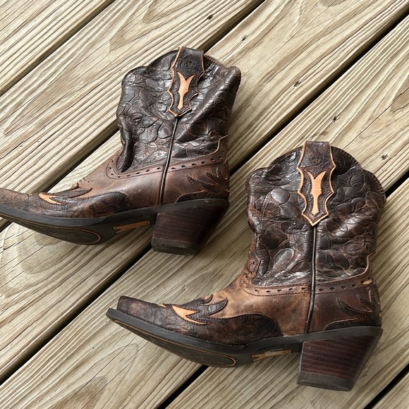 Ariat | Shoes | Ariat 7 Dahlia 008780 Tooled Leather Cutout Brown ...